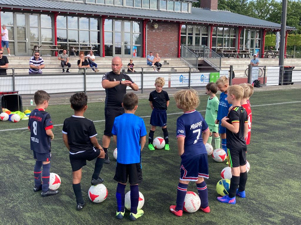 SVB Voetbalschool gestart | SV Brandevoort