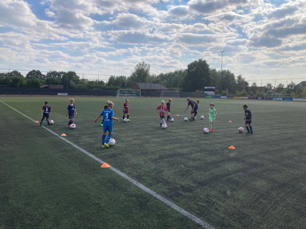 SVB Voetbalschool gestart | SV Brandevoort