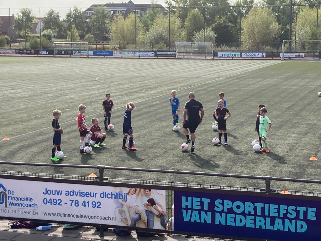 SVB Voetbalschool gestart | SV Brandevoort