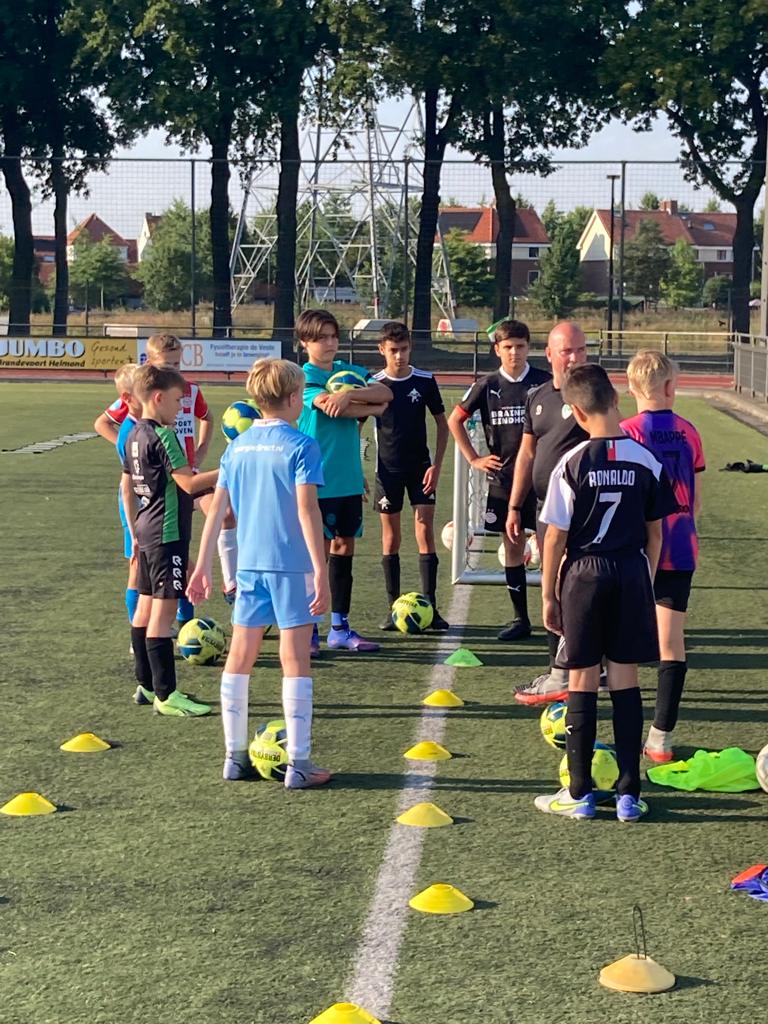 SVB Voetbalschool gestart | SV Brandevoort