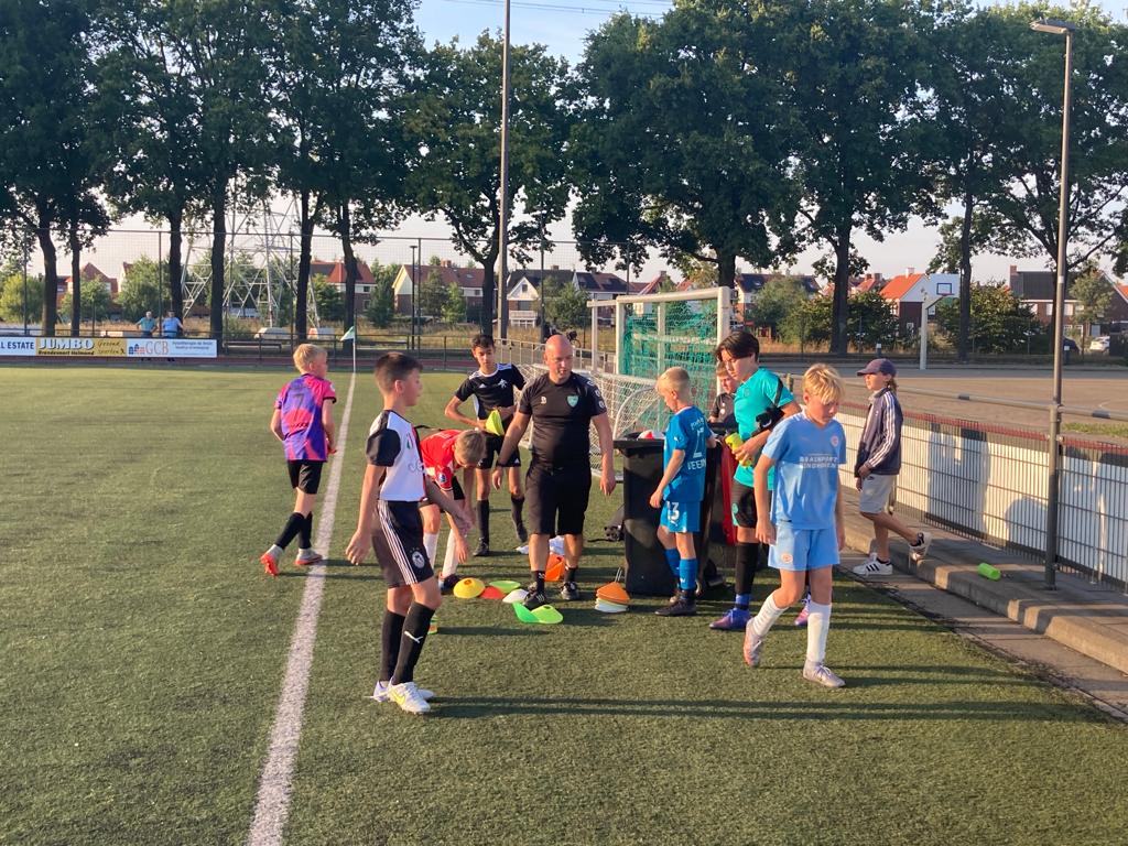 SVB Voetbalschool gestart | SV Brandevoort